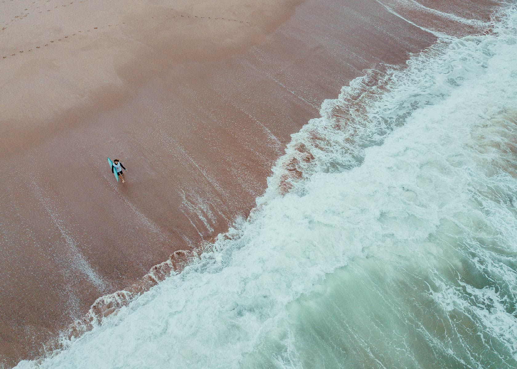 WAW Surfing Club - Wheels and Waves